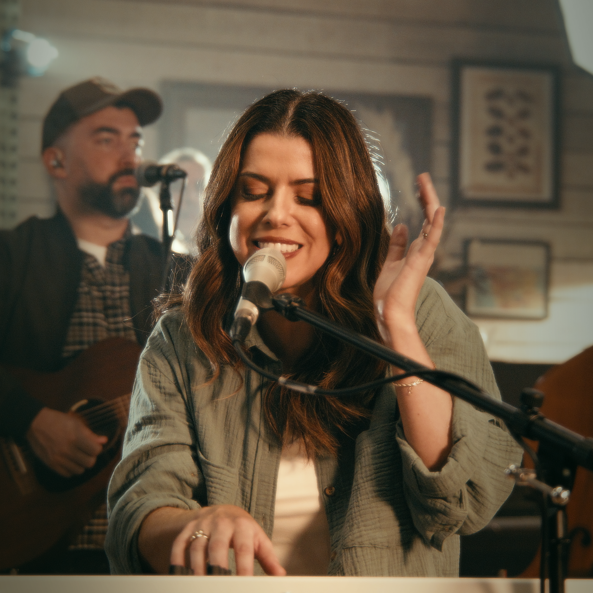 Rachel Novaes canta sobre a importância da presença de Deus - NT Gospel