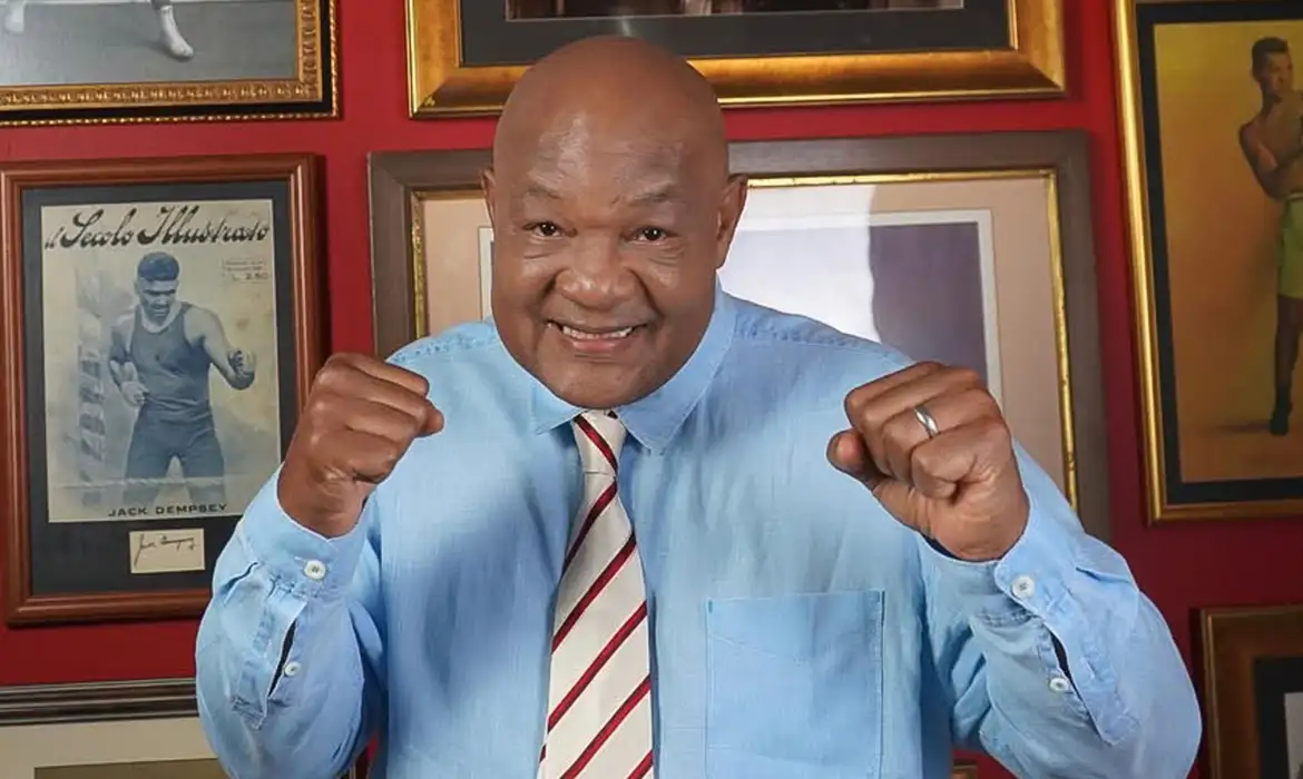 George Foreman: A Lenda do Boxe, Pastor e Criador do Grill Morre aos 76 ...
